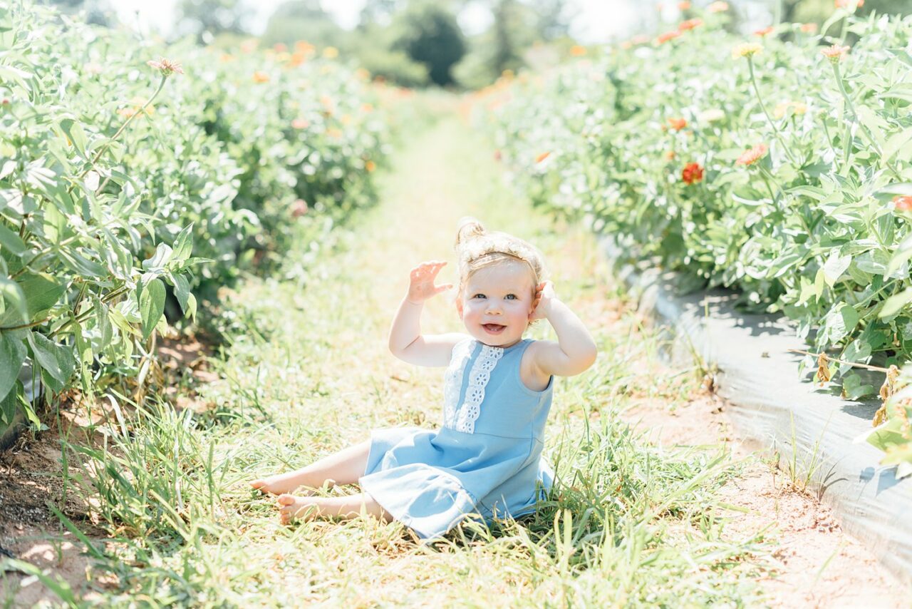 Maple Acres Flower Farm Mini-Sessions | Alison Dunn Photography