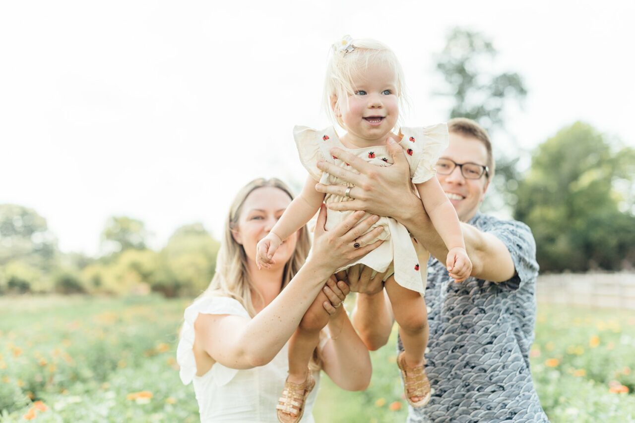 Maple Acres Flower Farm Mini-Sessions | Alison Dunn Photography