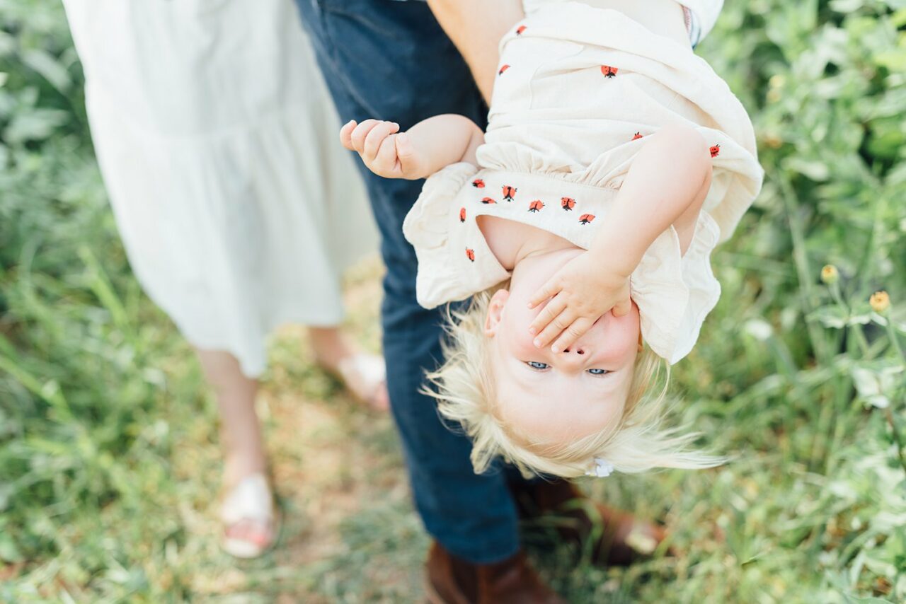 Maple Acres Flower Farm Mini-Sessions | Alison Dunn Photography