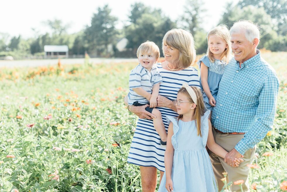 Maple Acres Flower Farm Mini-Sessions | Alison Dunn Photography