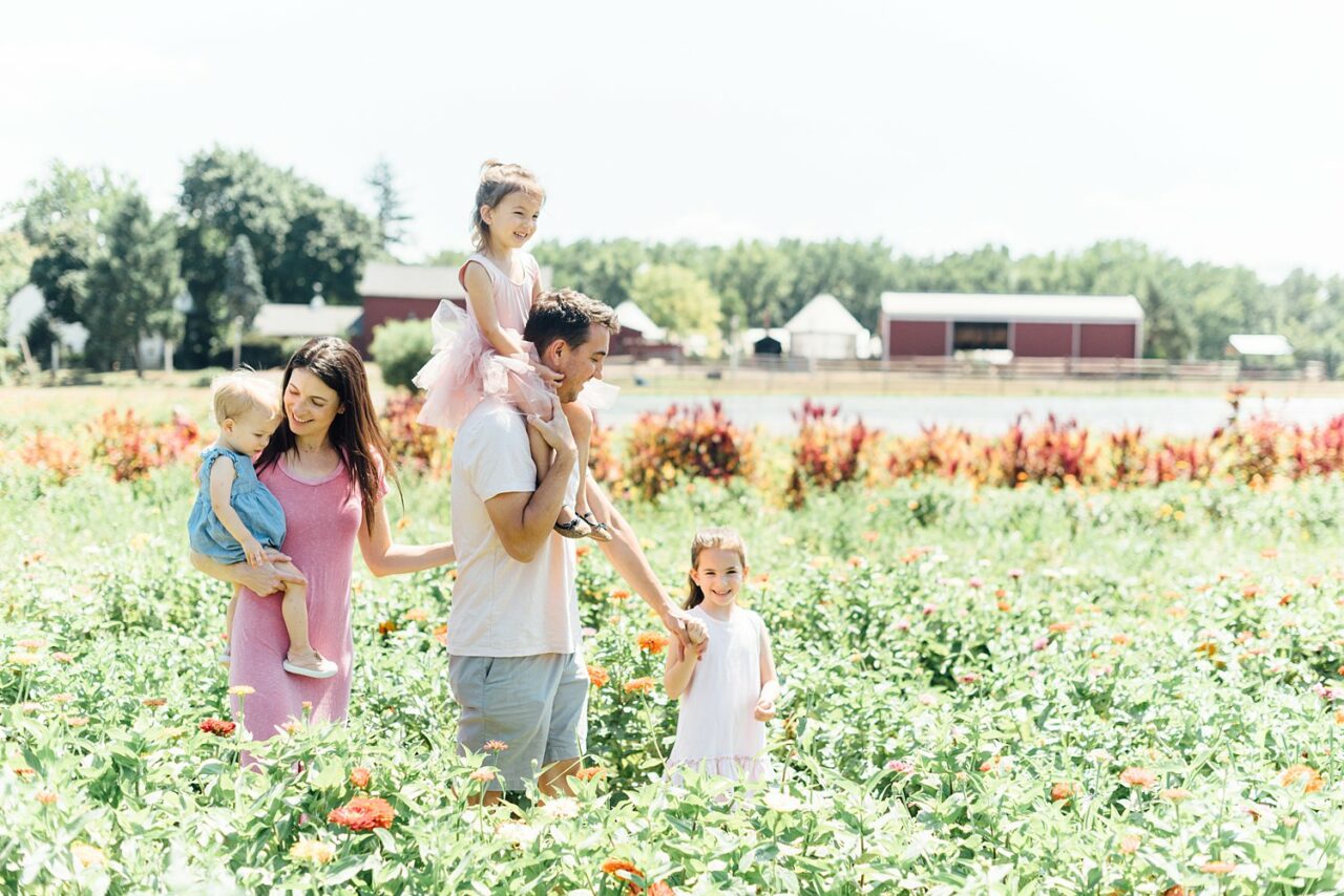 Maple Acres Flower Farm Mini-Sessions | Alison Dunn Photography